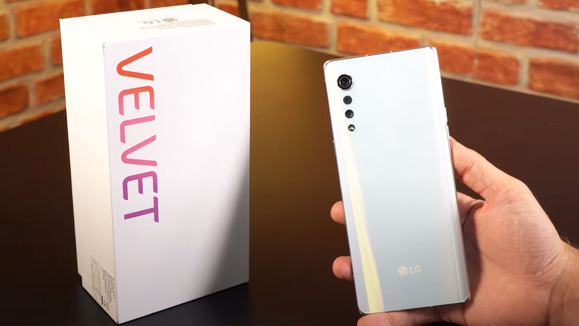 LG VELVET ofiste! | Kutu açılışı ve ilk bakış - Hardware Plus - HWP