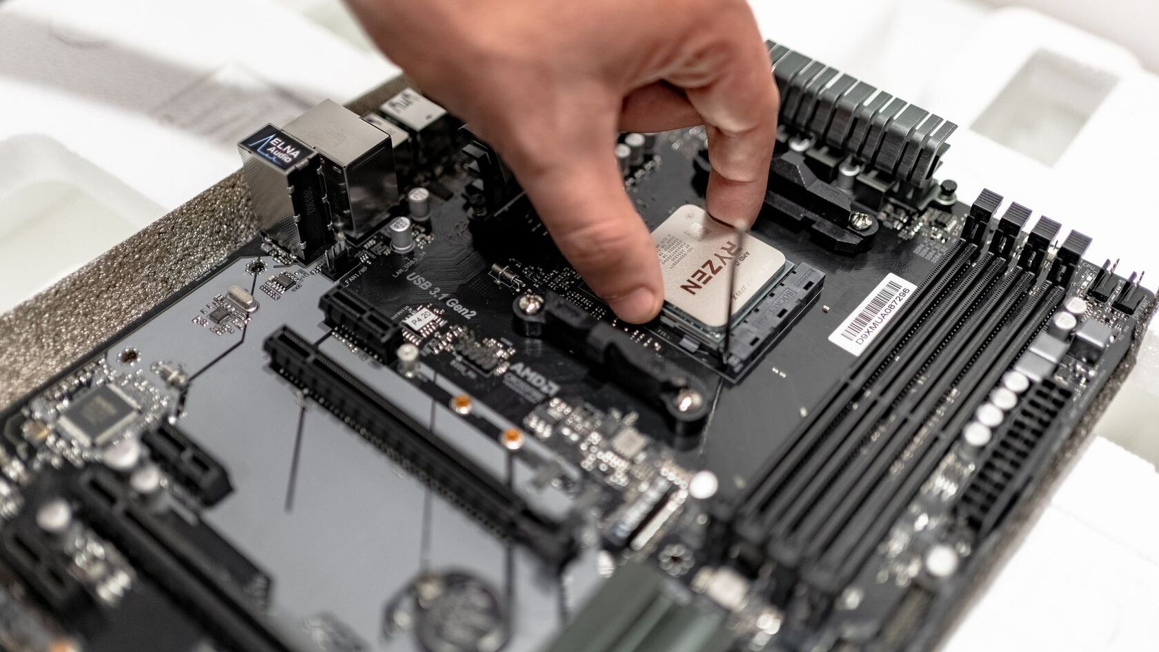 Anakart Nedir, Ne İşe Yarar, Nasıl Çalışır? - Hardware Plus - HWP