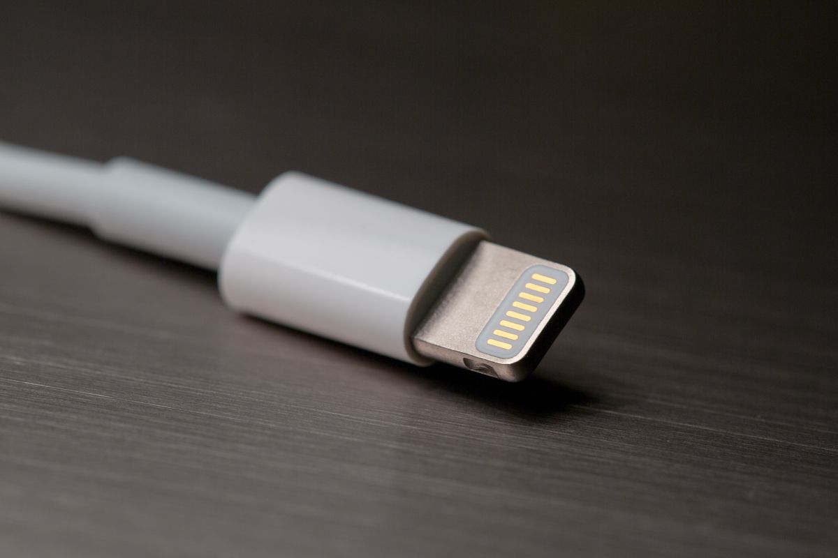 Apple Lightning sevdasından vazgeçemedi - Hardware Plus - HWP
