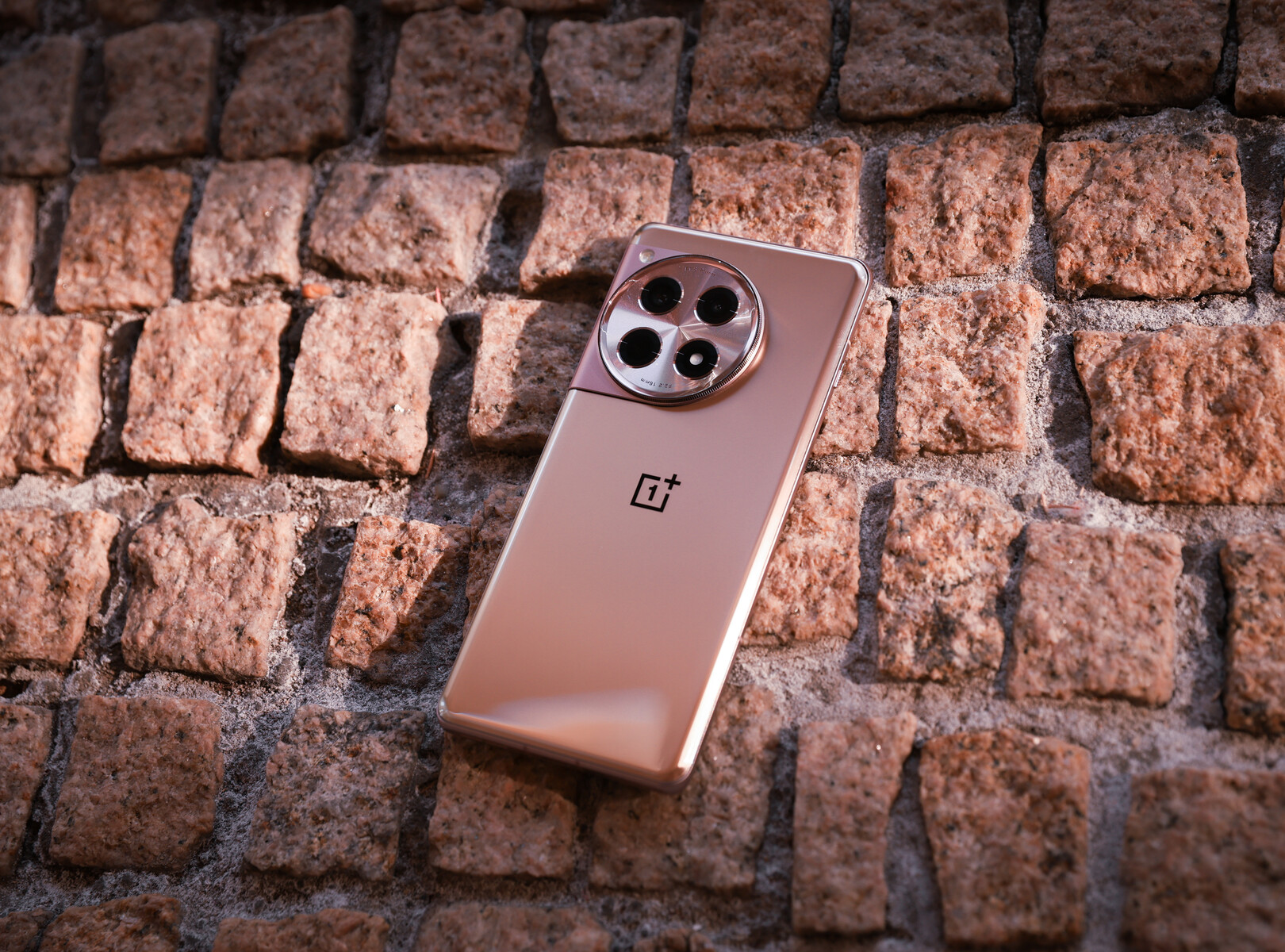 OnePlus Ace 3 tanıtıldı, OnePlus 12R adıyla buraya gelebilir