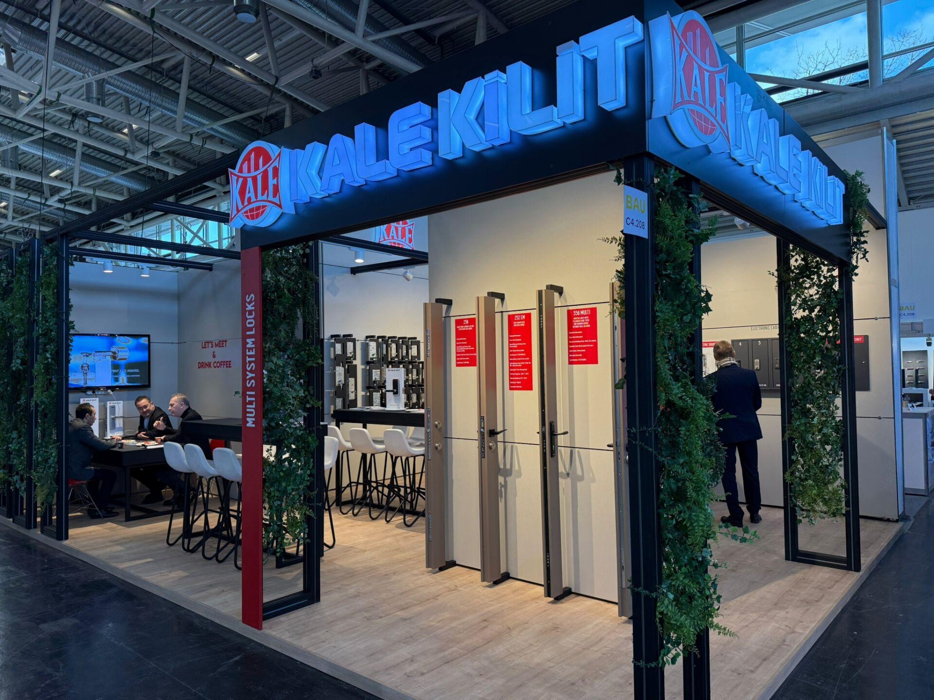 Kale Kilit, BAU 2025’te güvenliğin geleceğini tanıtıyor - Hardware Plus ...